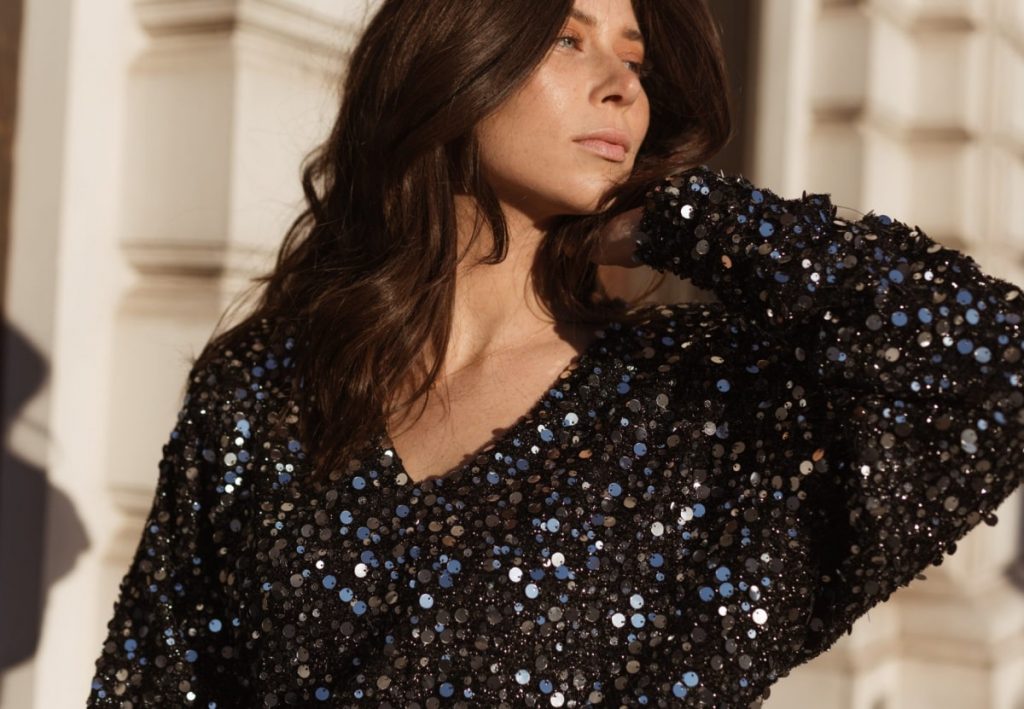 Bluze elegante de ocazie pentru femei care pot fi purtate la petrecerea ...