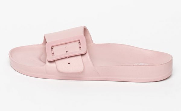 Papuci si slapi de dama de firma pentru plaja